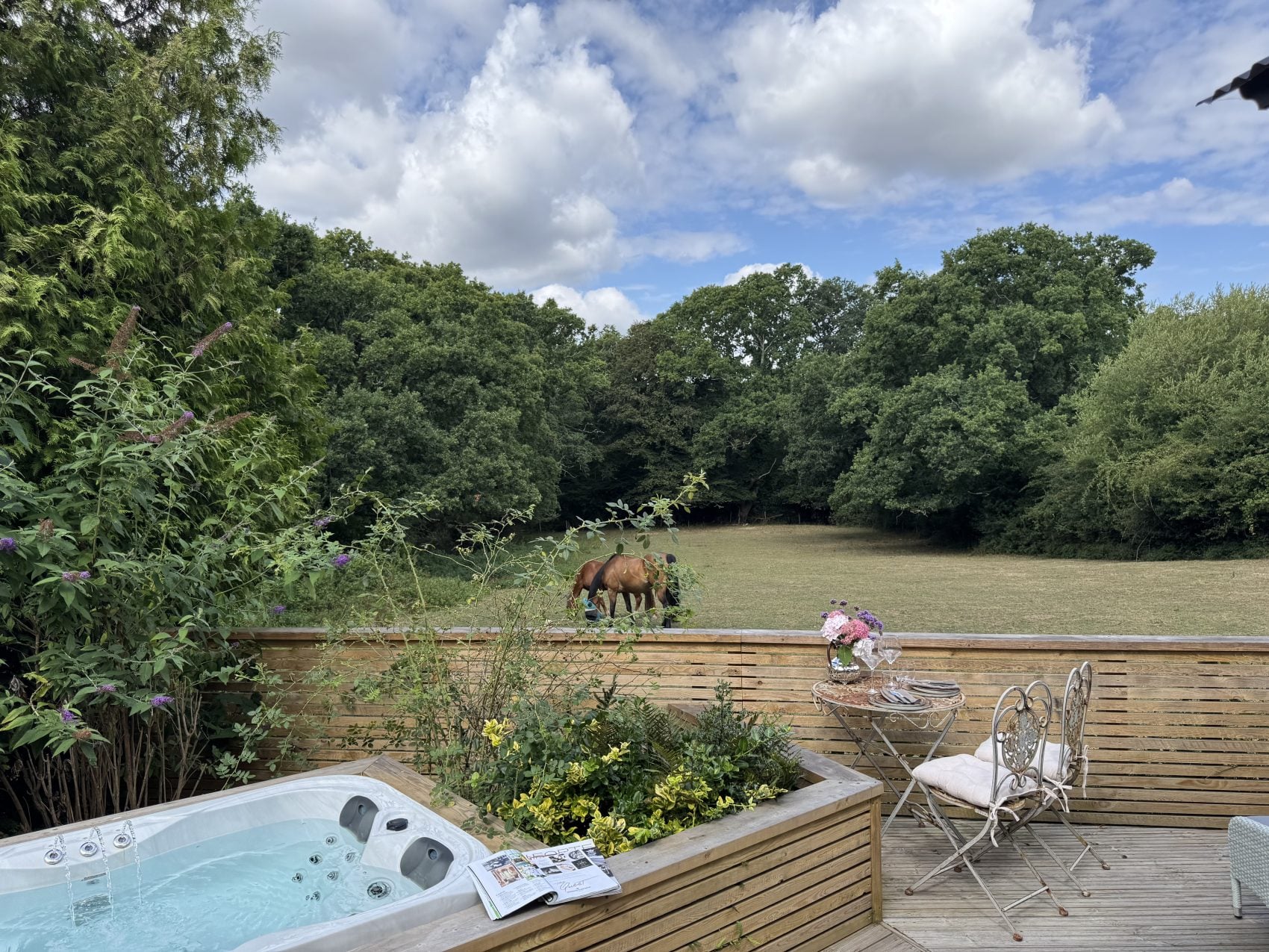 Bramble Hut | Sway Holiday Accommodation | New Forest Escapes